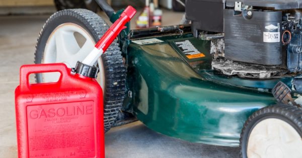 Essential Tips on How to Fill a Gas Can | Gold Eagle