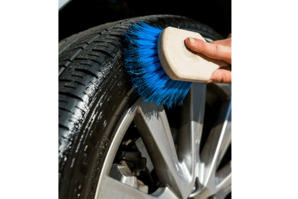 How to Use Tire & Rubber Cleaner on Your Car’s Tires – Gold Eagle